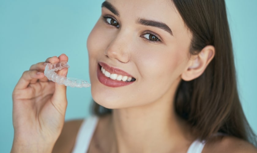 Invisalign Treatment: A Comprehensive Guide to a Smile Makeover